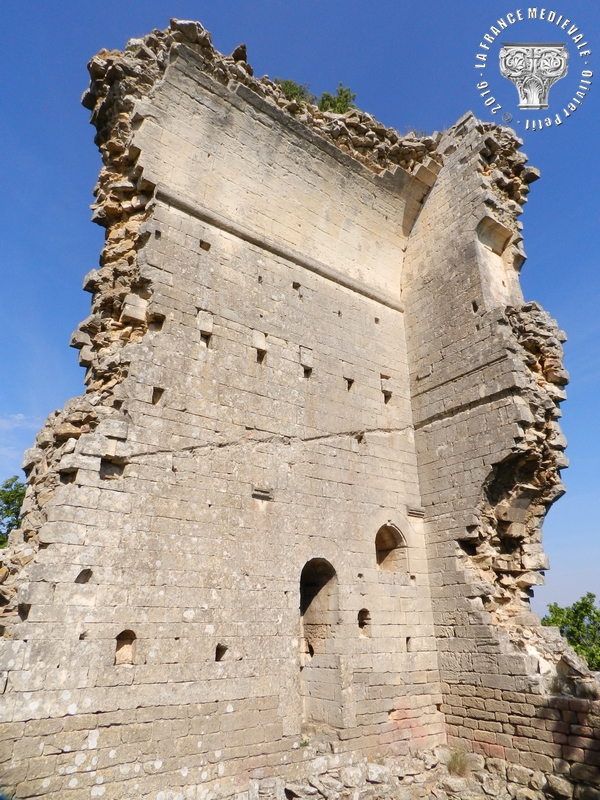 LA FRANCE MEDIEVALE: SABRAN (30) - Château-fort