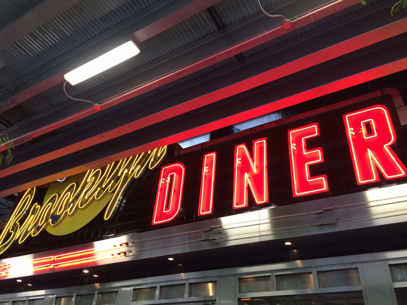 Classic New York Cheesecake From Brooklyn Diner / ブルックリンダイナーのクラシック ...