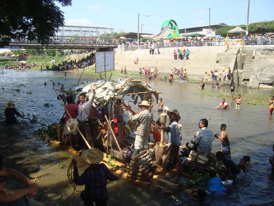 EL VIAJE DEL BALSERO: El balsero revive.