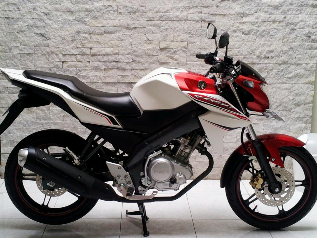 Dunia Motor Gede: New Vixion Lightning
