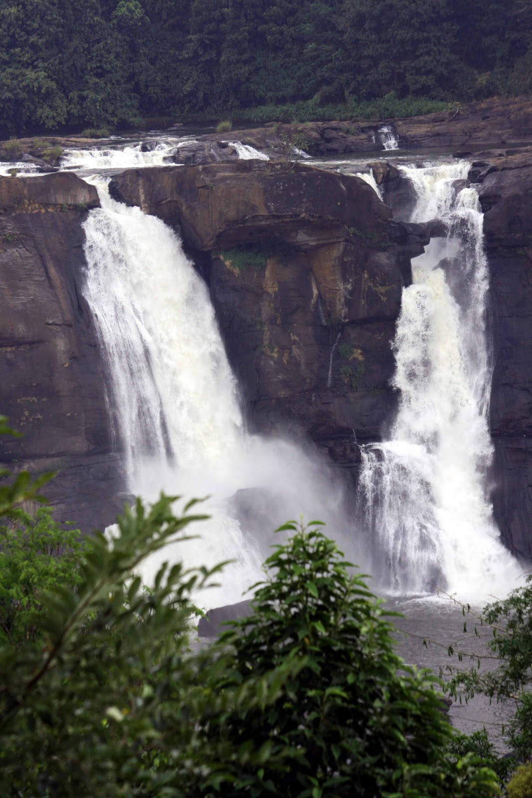 Get Lost In Nature.......Much Beyond Kerala!: Athirapally.....A Kerala ...
