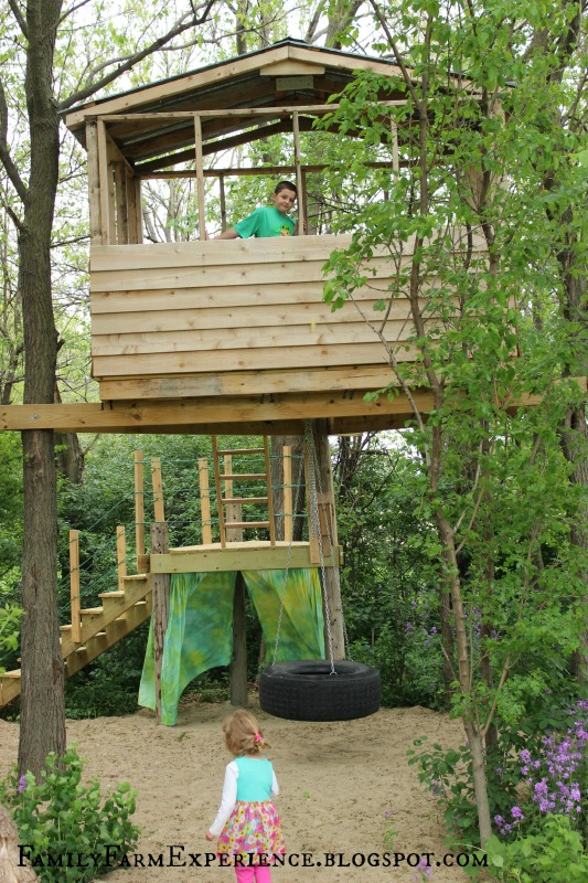 Family Farm Experience: DIY How to Build your own Treehouse