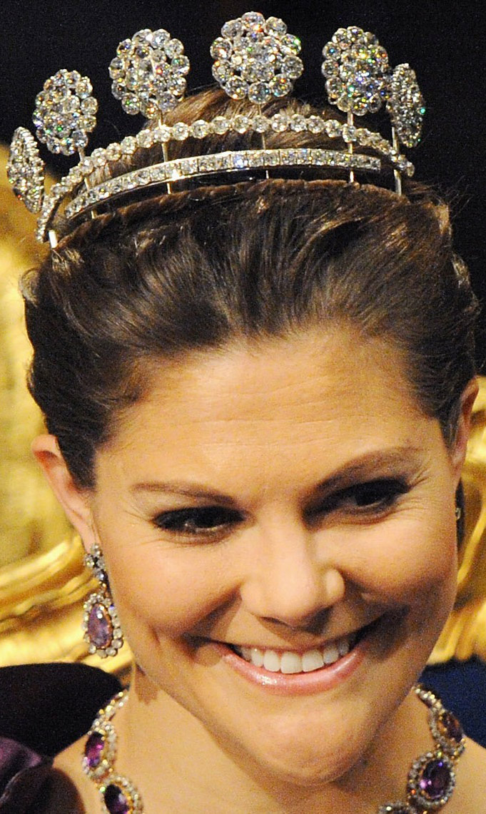 Six Button tiara...Princess Victoria | Royal crown jewels, Royal tiaras ...