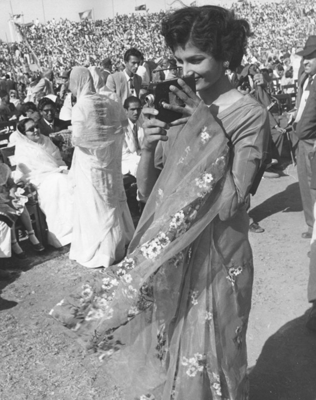 20 Vintage Photos Show a Different Side of Pakistani Life from Between ...