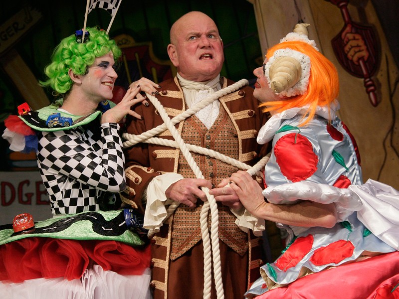 THE ACTORS ON TV AND STAGE: Martyn James