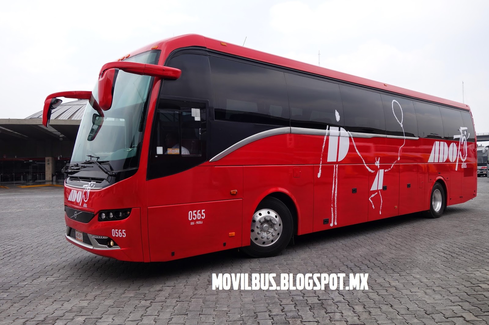 VOLVO 9700 GRAND S AUTOBUSES DE ORIENTE 75 AÑOS.