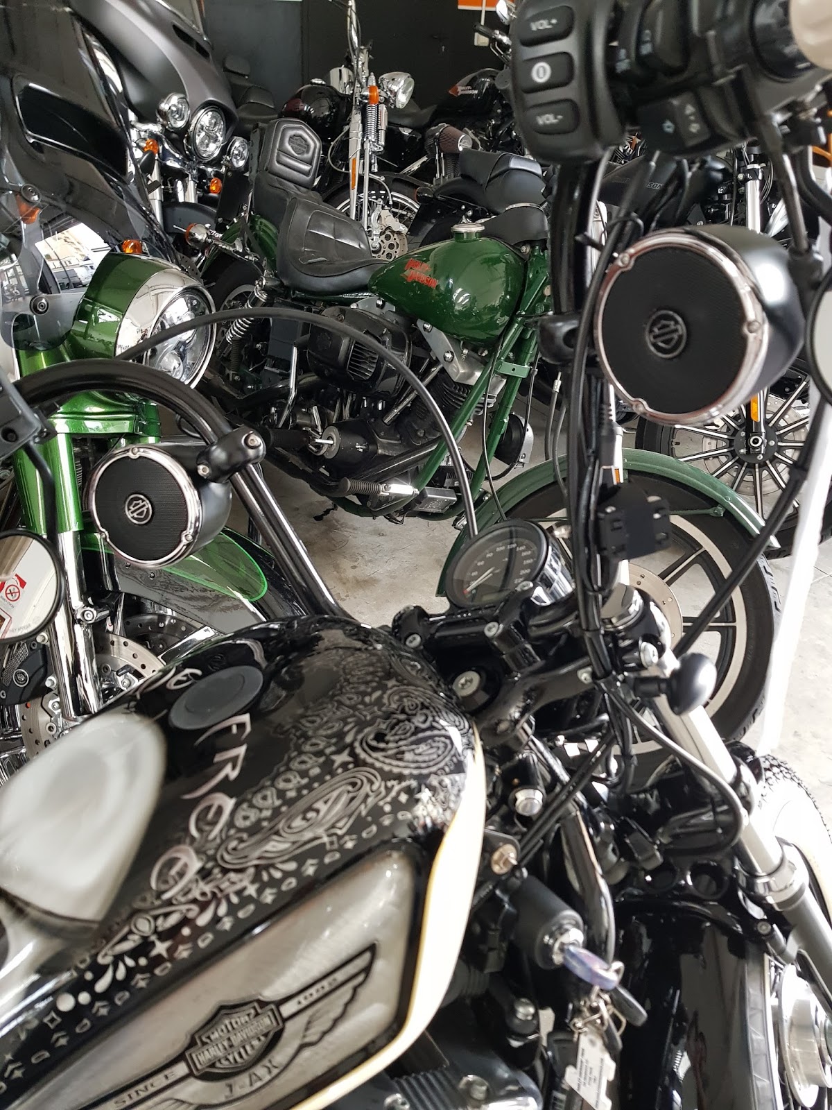 DUECILINDRI: J-AX SPORTSTER HARLEY-DAVIDSON