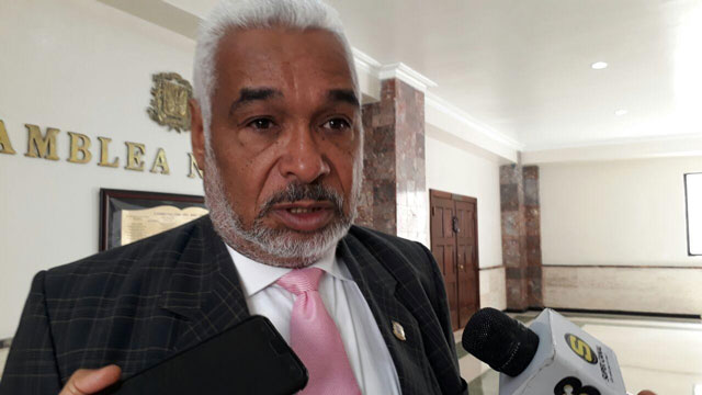 VIDEO: Presidente de la cámara de diputados insulta a periodista que le ...