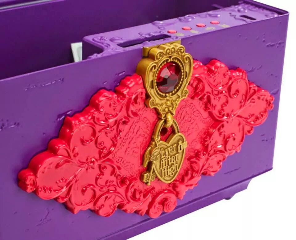 Ever After High Life: Spellbinding Secret Chest :)