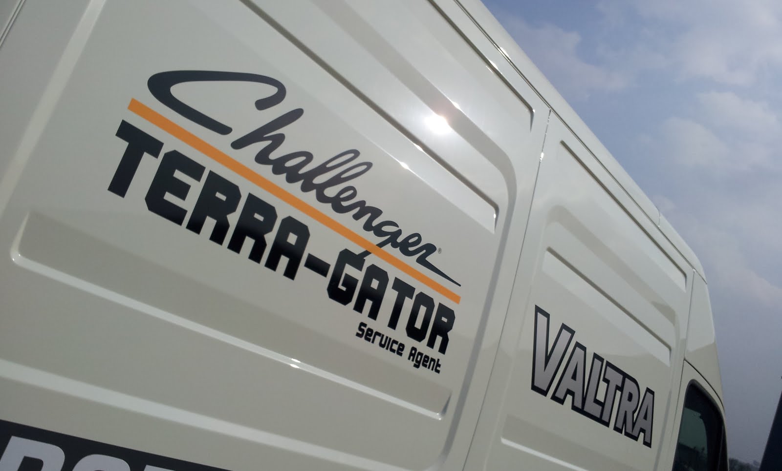 The Green I Signs Blog: Iveco Daily van signwriting by Green I Signs.com