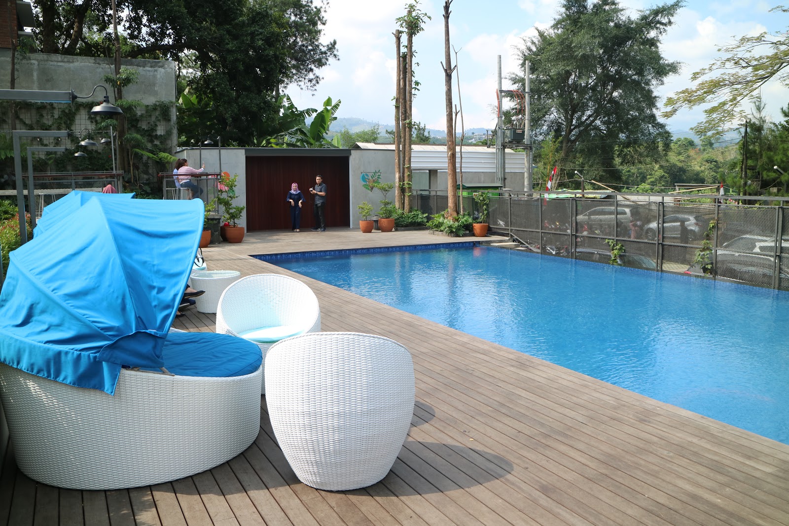 CAFÉ BARU DI BANDUNG: KALPA TREE RESTO CIUMBULEUIT