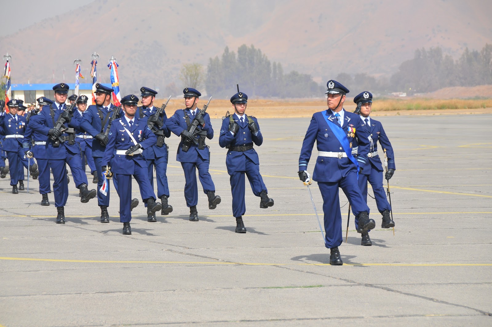 DEFENSA CHILENA: FELICIDADES A LA FACH EN SU ANIVERSARIO