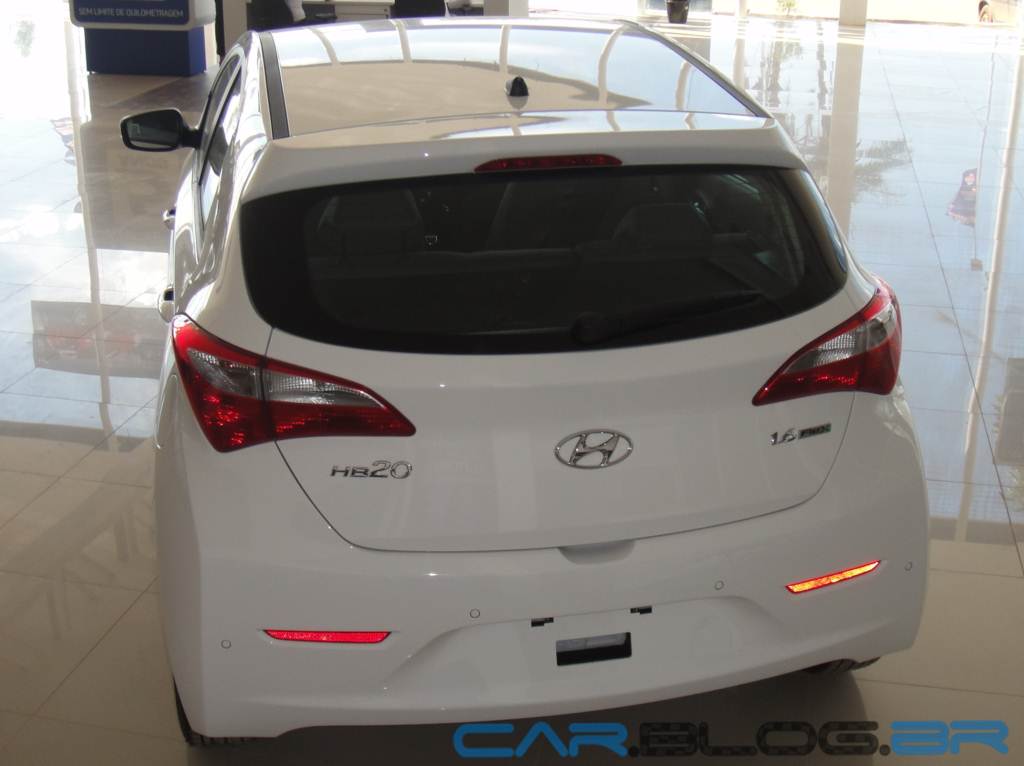 HB20 Premium Branco Polar - fotos, preço e especificações