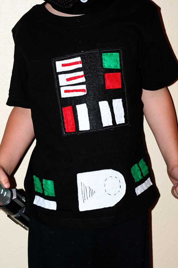 A Couple of Craft Addicts: Darth Vader Costume T-shirt