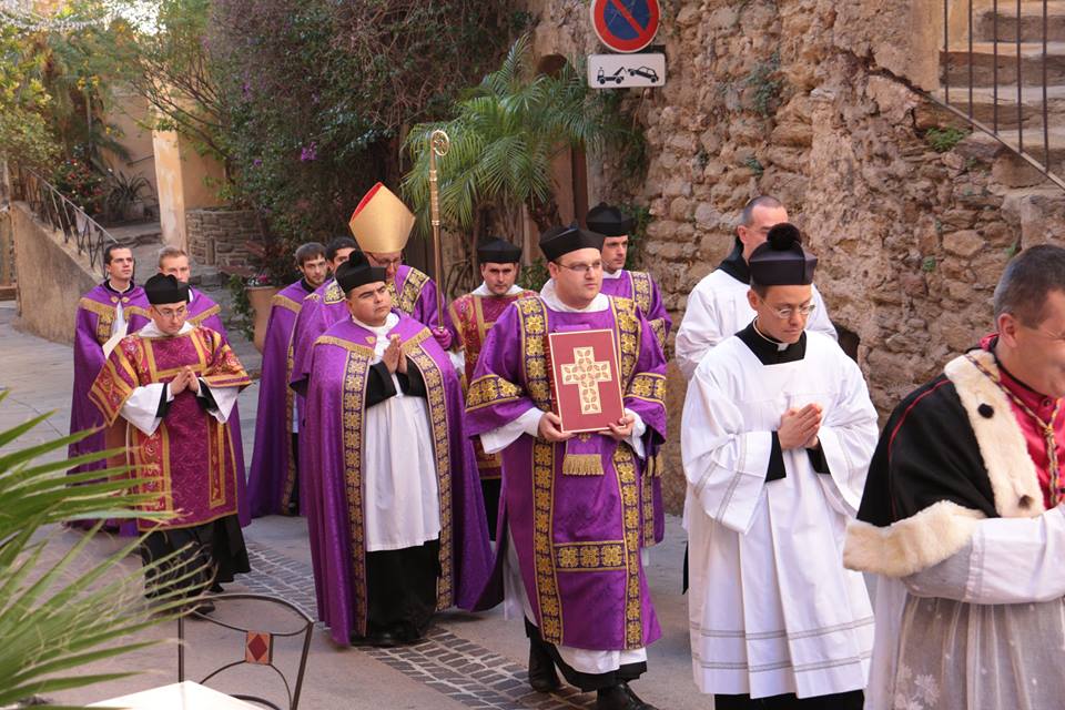 New Liturgical Movement: Tonsure, Minor Orders and Subdiaconal ...