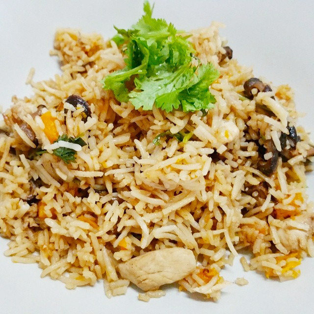 Mushroom Fried Rice Recipe | Chinese fried rice recipe - Chakhley