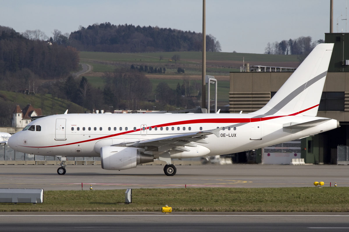 Copyright Photo: Tyrolean Jet Service Airbus A318-112 Elite (ACJ 318 ...