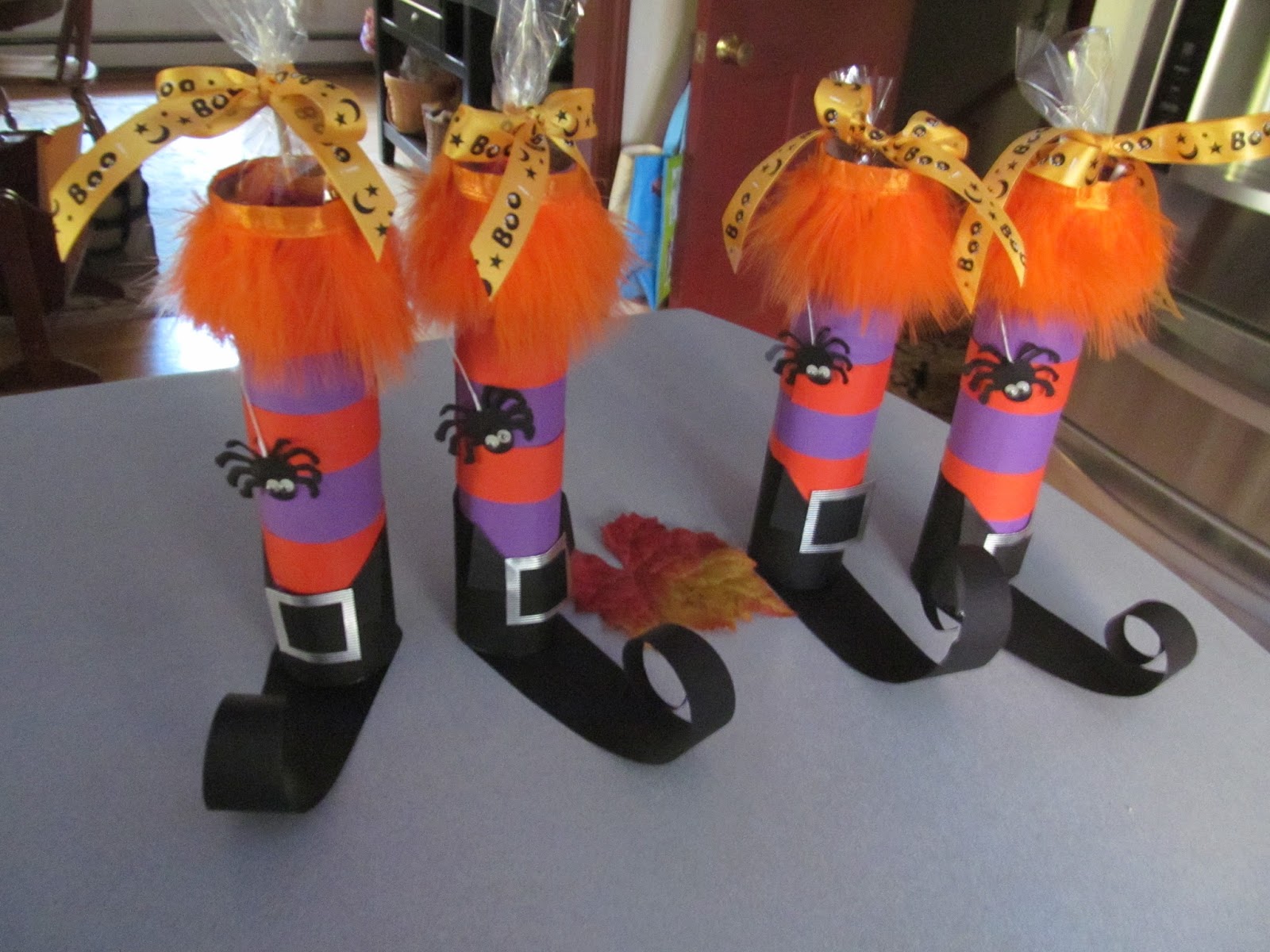 Creative Corner Studio: Witches Shoes for Halloween!