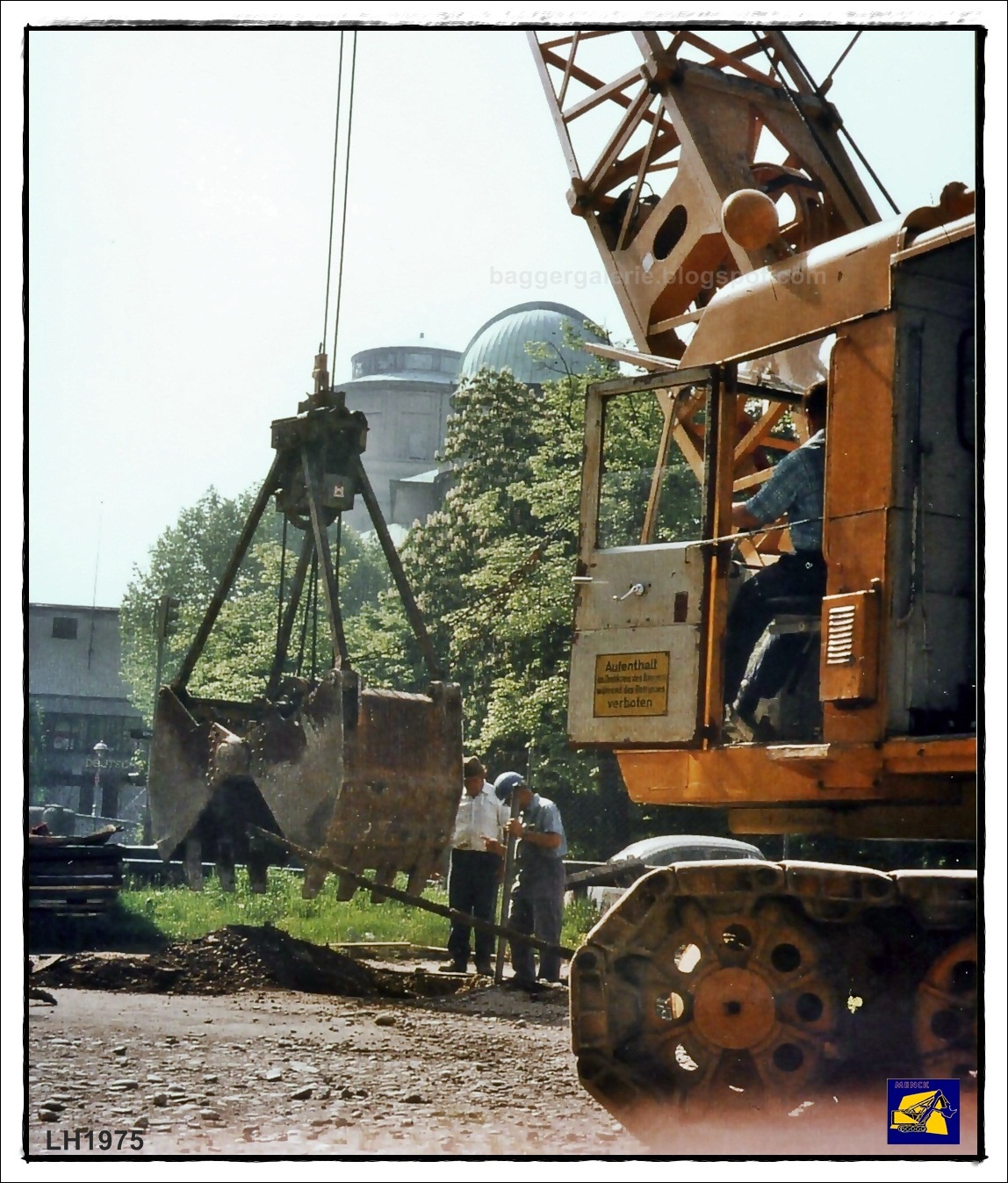 Bagger Galerie Construction Machines: MENCK M154 Seilbagger mit Greifer ...