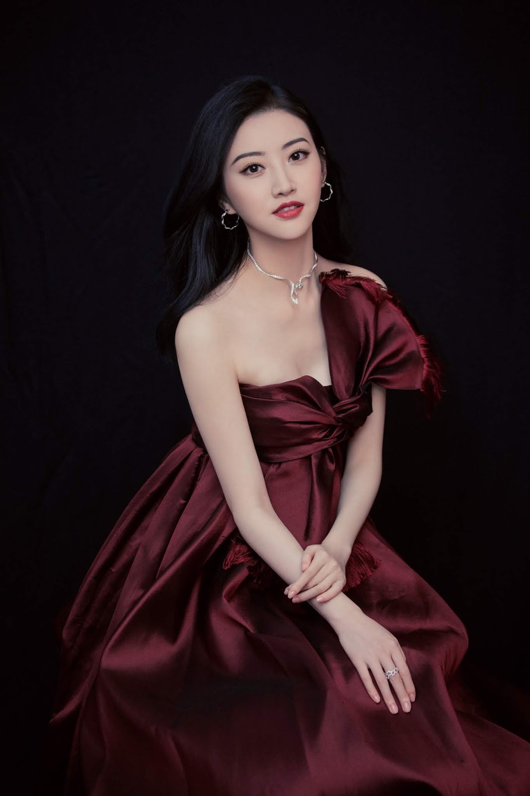 China Entertainment News: Jing Tian poses for photo shoot