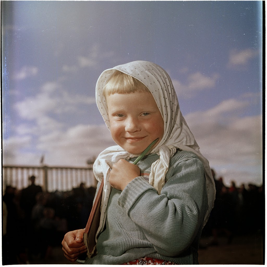 Beautiful Color Photographs of Russia in the 1950s ~ Vintage Everyday