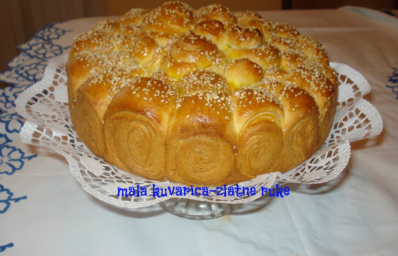 MALA KUVARICA ZLATNE RUKE: LISNATA POGAČA- PUPOLJAK