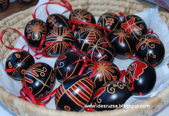 Ídes Rúzsám: Piros tojás, fekete tojás, hímes tojás