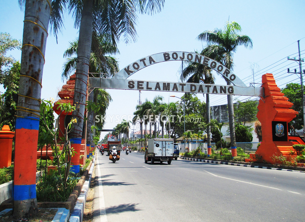 Dinda Vega Pujiyanti: Budaya, Makanan, Ciri Khas Bojonegoro
