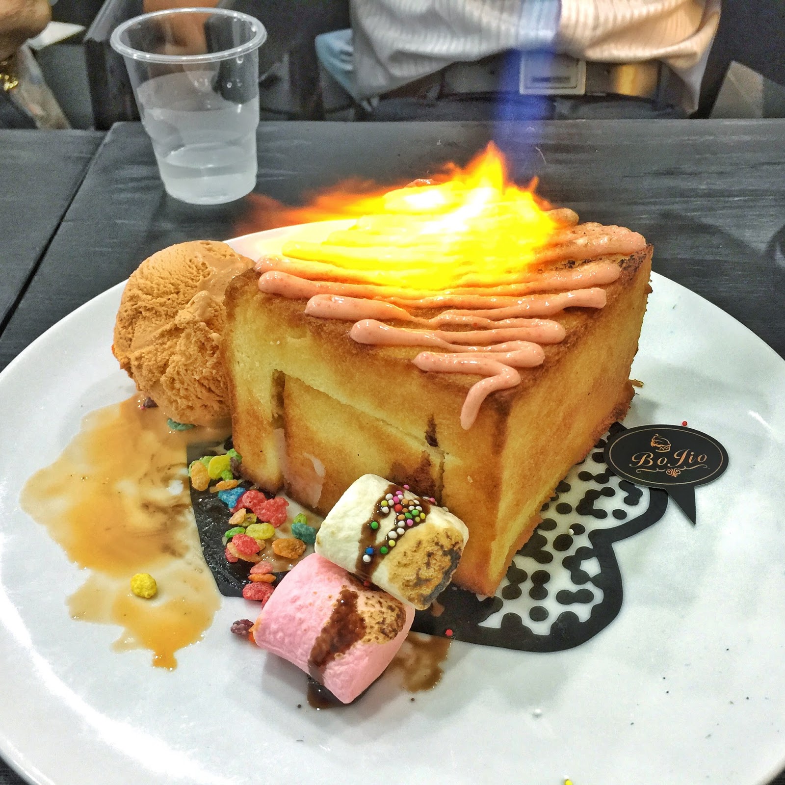 Bojio Cafe - Chik's Crib