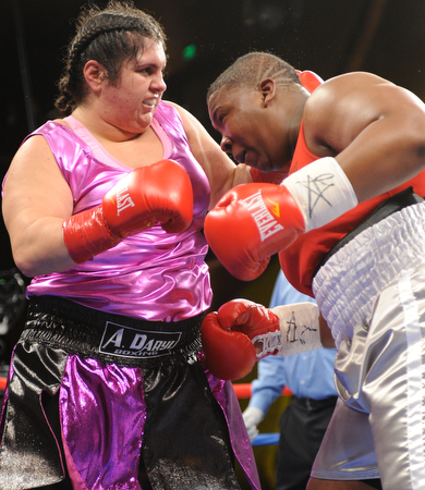 Female Boxing Now!: Female Professional Boxing - It's Time