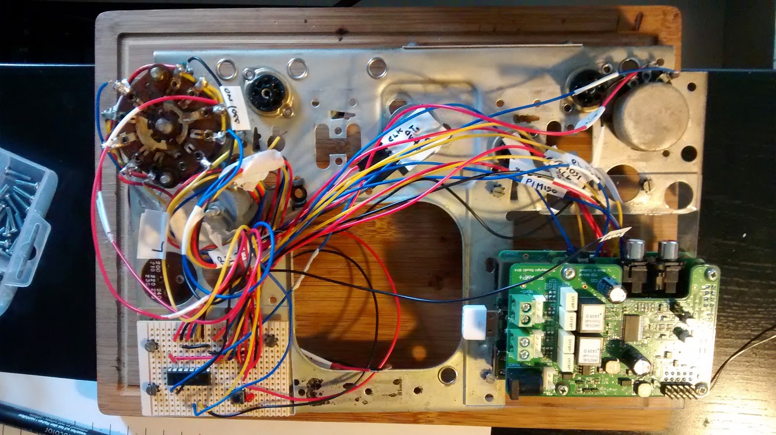 Vintage radio brought to life with a Raspberry Pi - Raspberry Pi Pod ...