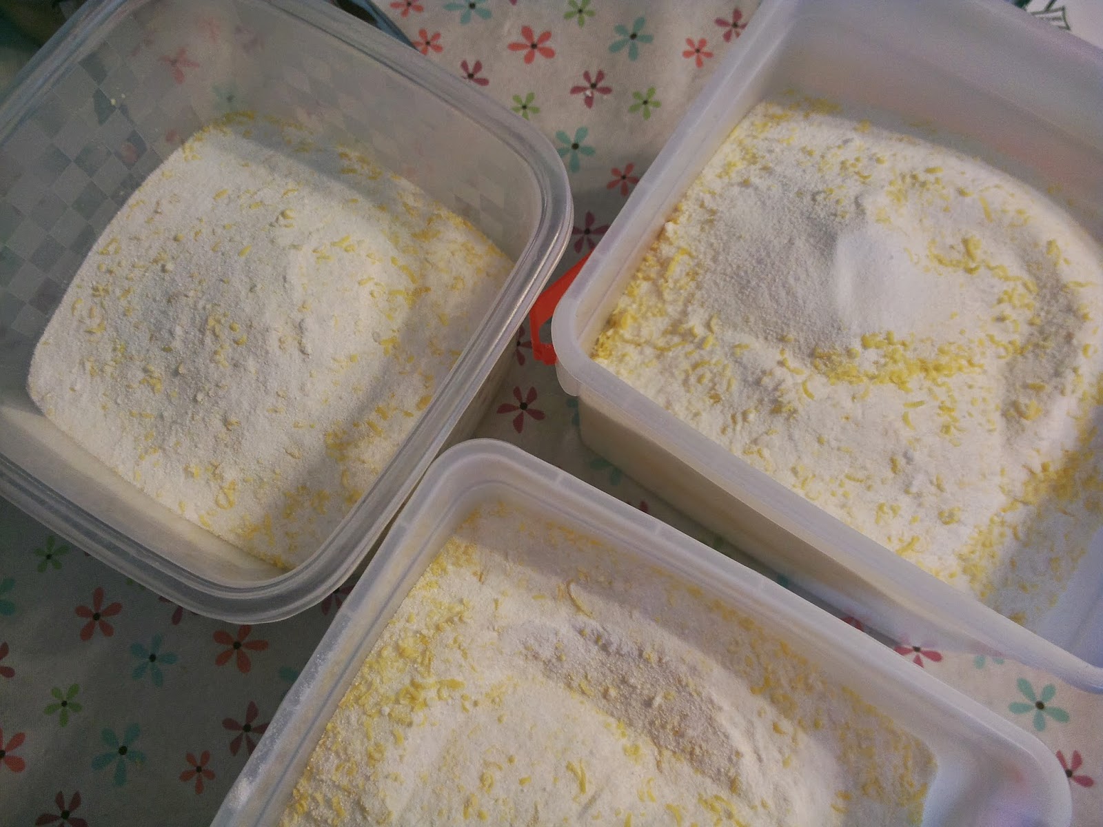 homemade...mommy: Laundry Bombs with out the Bomb!