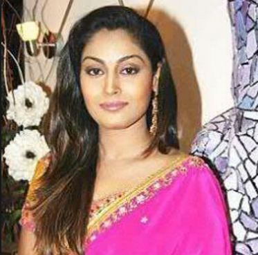 Snigdha Akolkar Family Husband Son Daughter Father Mother Marriage ...