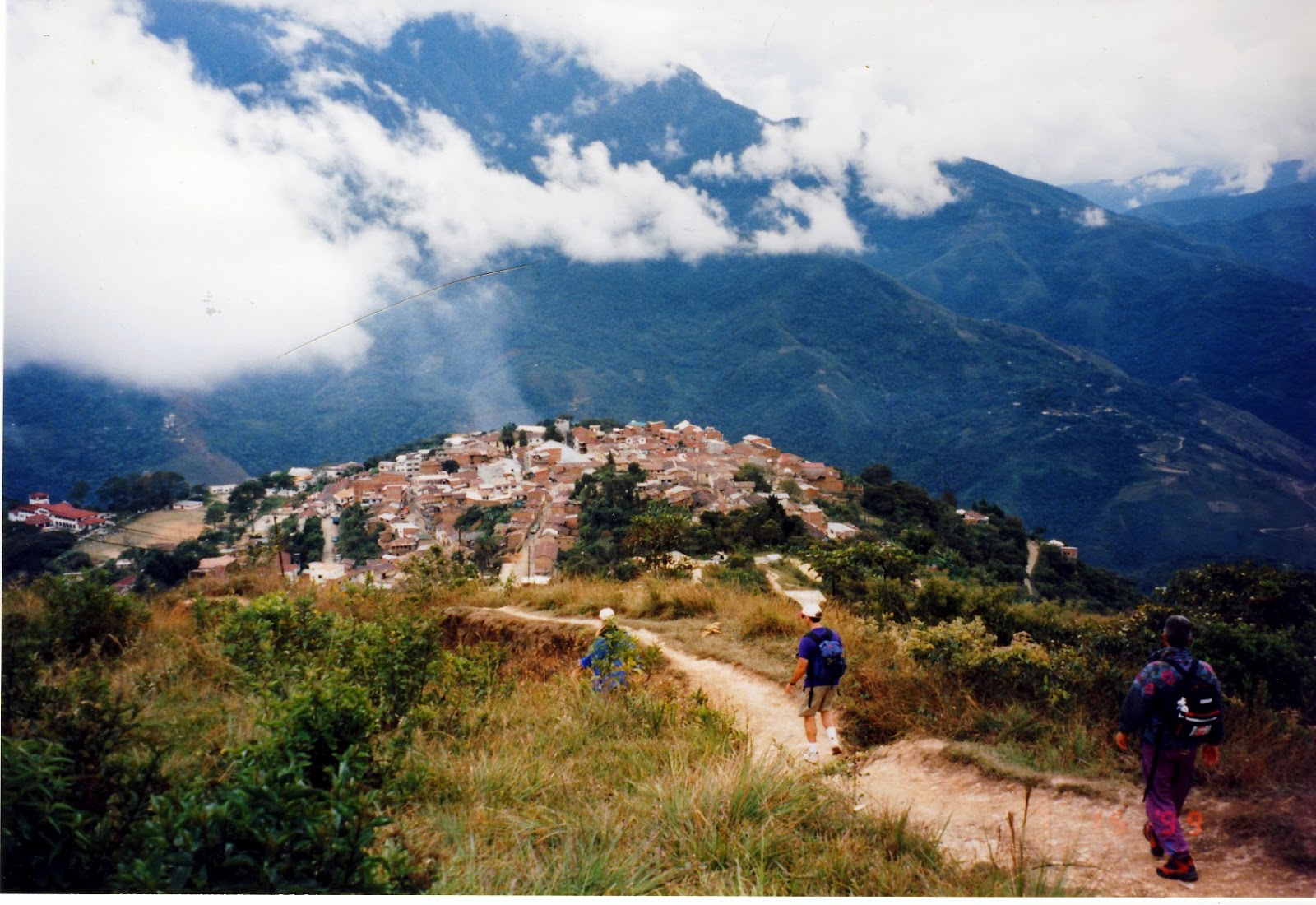 LUGARES TURÍSTICOS DE BOLIVIA: COROICO: UN PARAÍSO TROPICAL COLGADO DEL ...