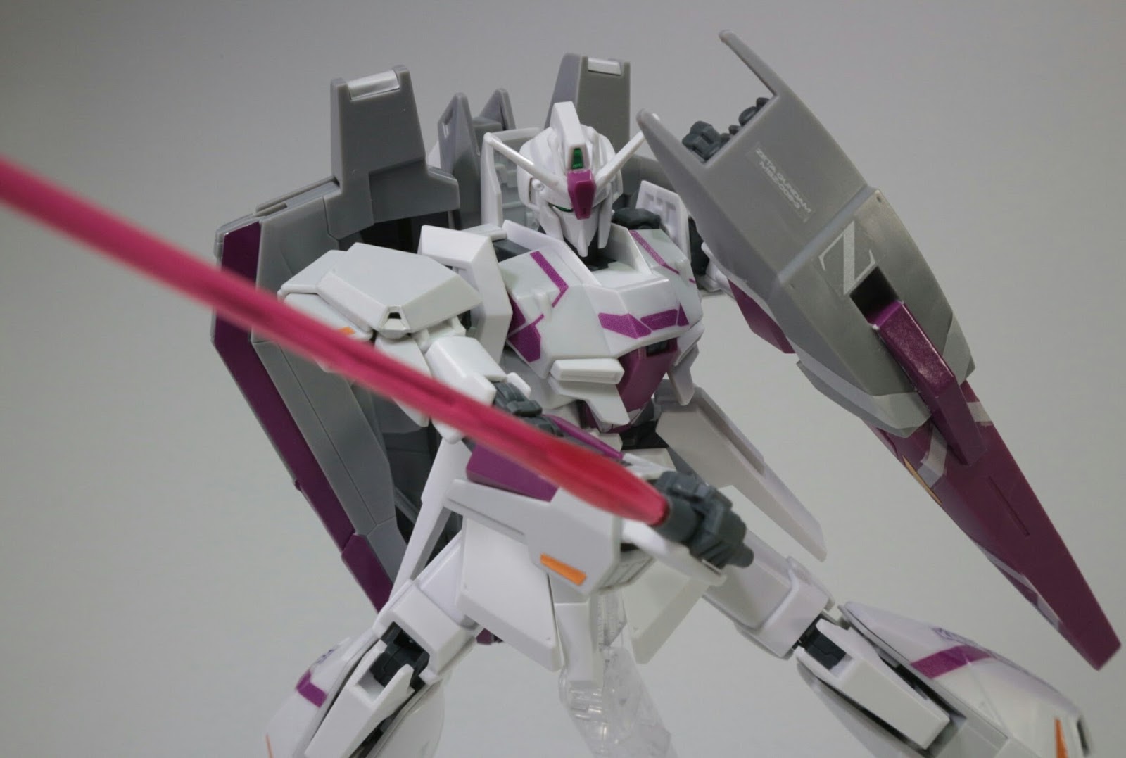 [ Review ] - HGUC 1/144 - Zeta III The Gundam Base Limited
