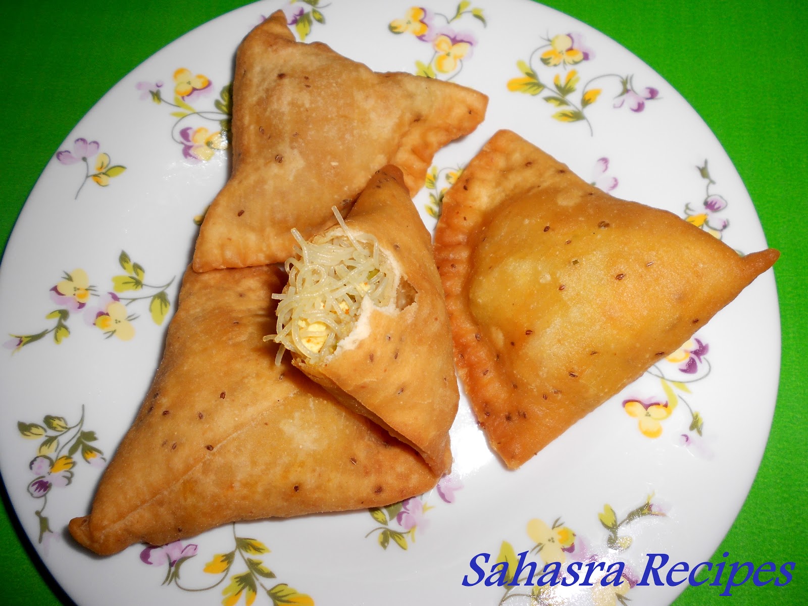 Sahasra Recipes: Noodles Samosa