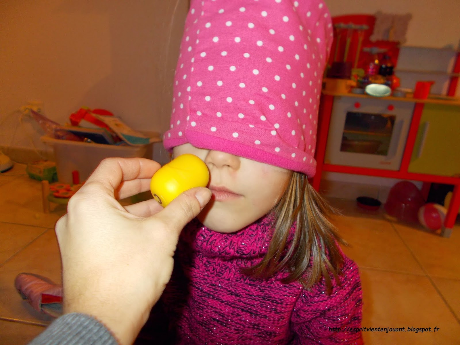 L'esprit vient en jouant: [Activité enfants] Boîte à odeurs