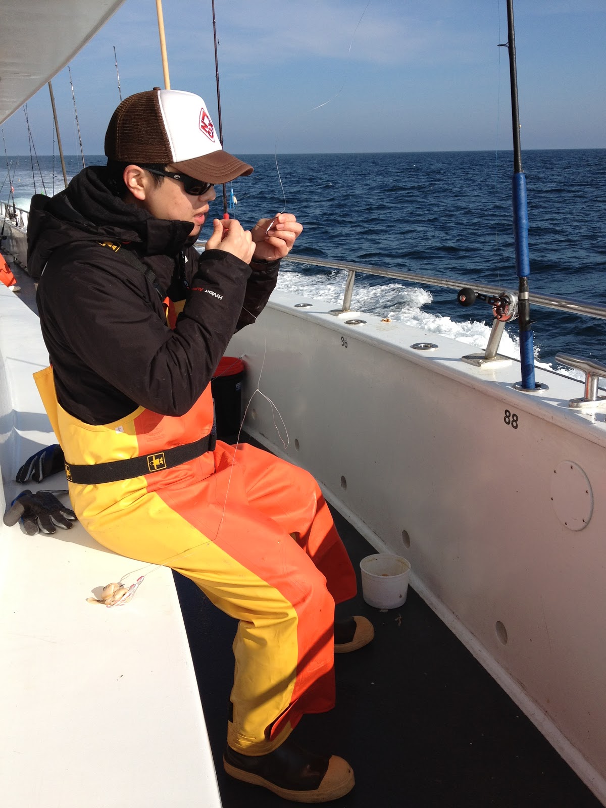 215fishspot: Spring Cod Fishing - Cox Ledge Report, March 18-19, 2012