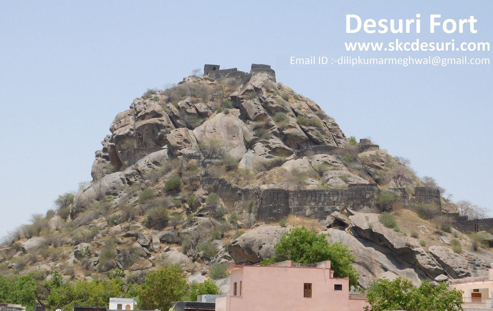 श्री क्षेंमकरी ई मिञ देसूरी: Desuri Fort