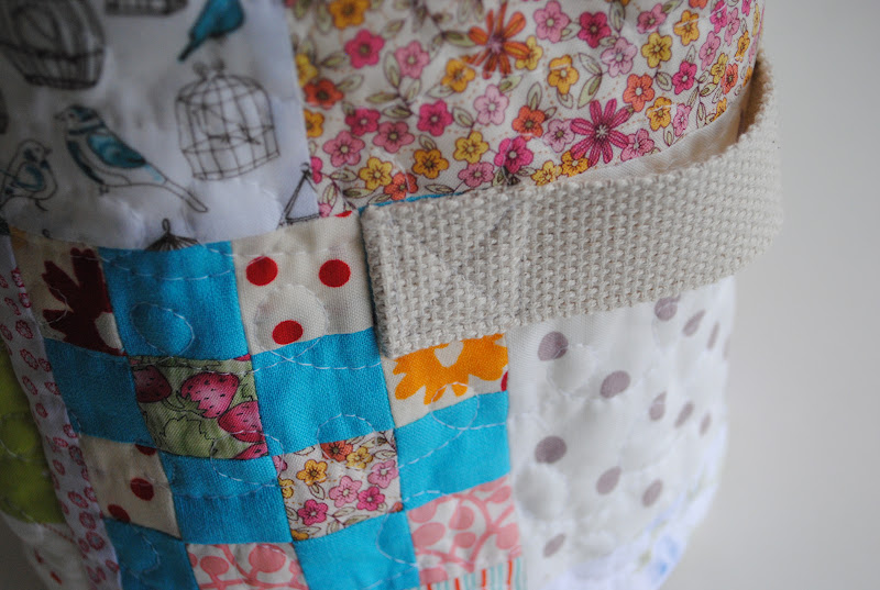 1/4" mark: Tutorial: Patchwork Bucket