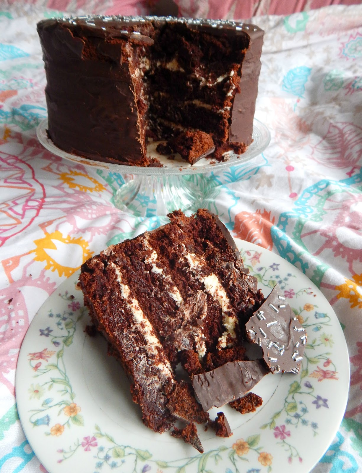 Vegan Double Chocolate Cake with Vanilla Buttercream Icing - what ...