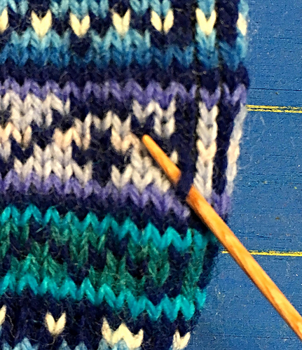 HighFiber: Doll Sweater Steeking Tutorial