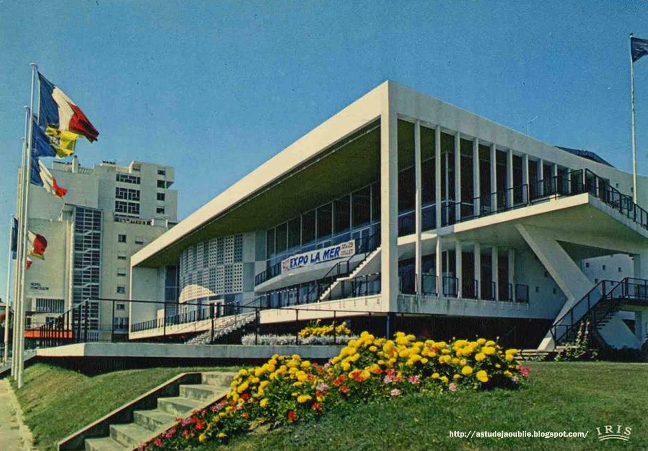 Church of Notre-Dame de Royan, France : r/architecture