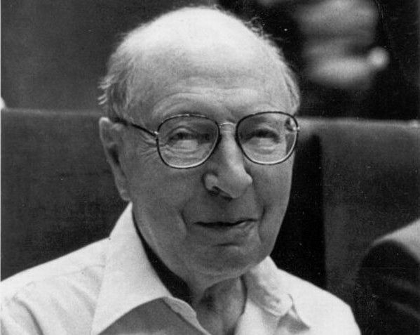 ΑΓΓΙΓΜΑ ΦΥΣΙΚΗΣ...: Σαν σήμερα ... 1902, γεννήθηκε ο θεωρητικός φυσικός ...