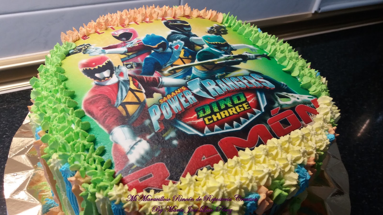 Mi maravilloso rincón de repostería creativa: TARTA POWER RANGERS