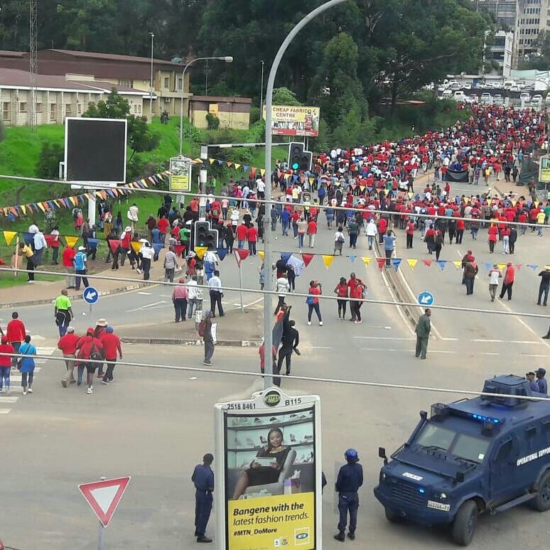 Swazi Media Commentary: THOUSANDS PROTEST IN SWAZILAND