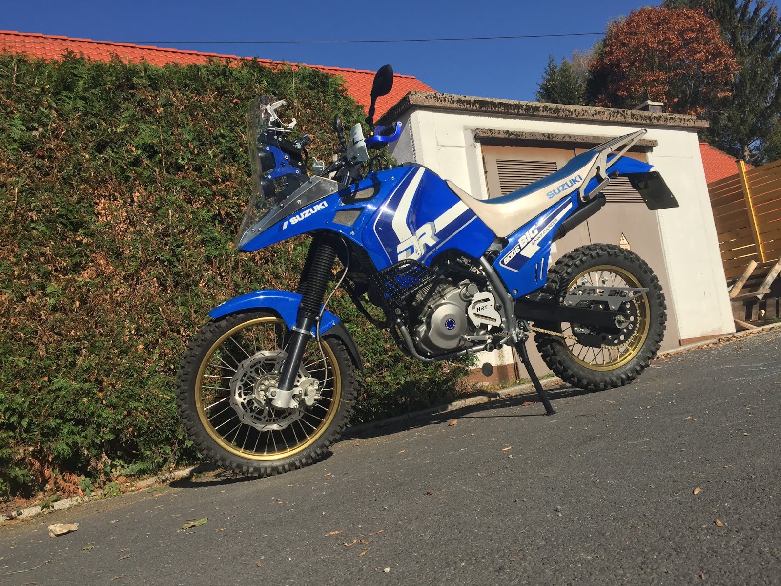 Der SUZUKI DR RALLYE & DR CUSTOM BIKE BLOG: RALLYE BIG SERIES!