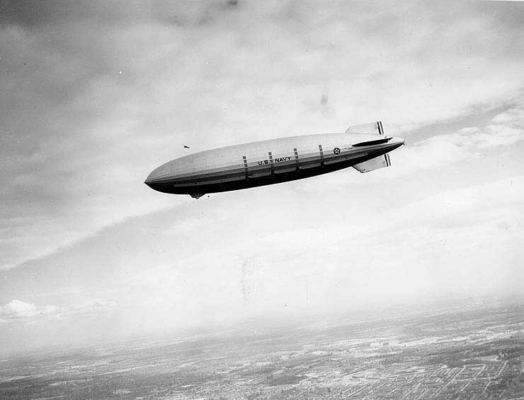 WARSHIPSRESEARCH: The disaster with the American airship USS Akron (ZRS ...
