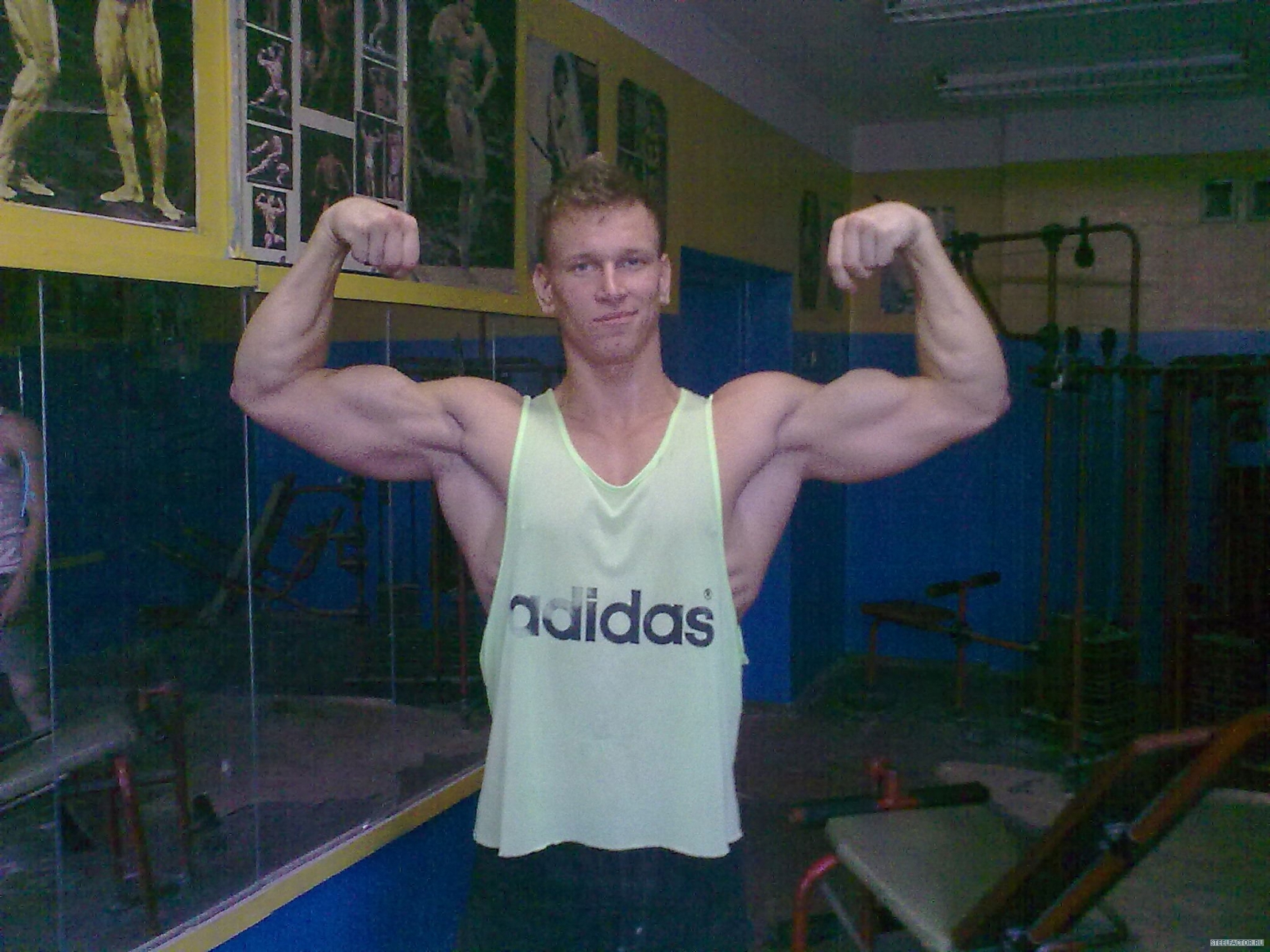 the beauty of male muscle: January 2019