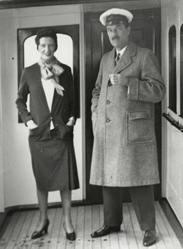 Royalty & Pomp: 04/06/15